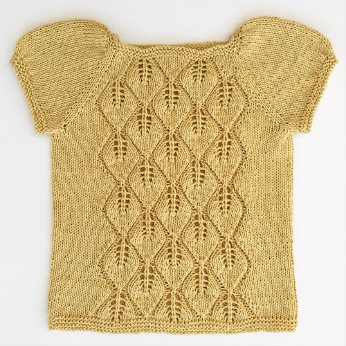 Ravelry: Løvfalltopp / Falling Leaves Top pattern by Strikkelisa