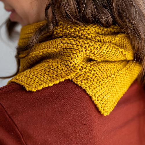Ravelry: Low-key Cowl pattern by Elizabeth Smith