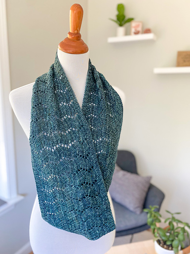 Ravelry: Collins Brook Cowl pattern by Elizabeth Smith