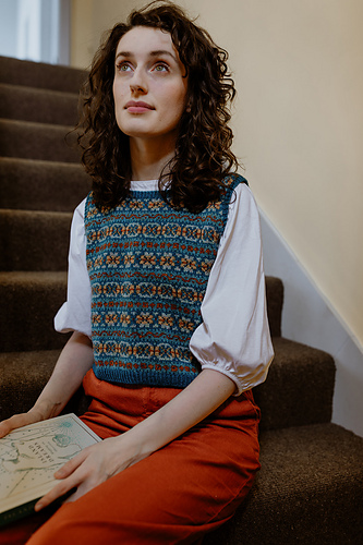 Ravelry: Roosty Tank Top pattern by Ella Gordon
