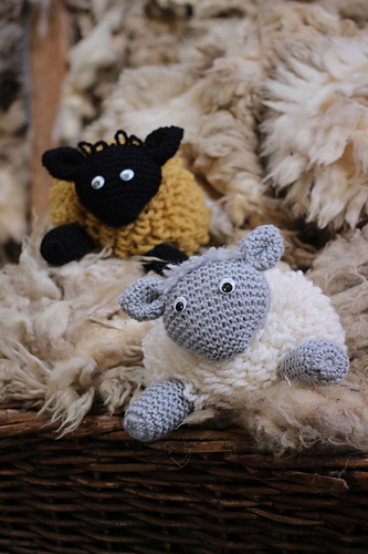 Ravelry: Peerie Sheep pattern by Sandra Manson
