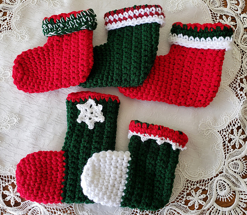 Ravelry: Mini Cuffed Christmas Stocking pattern by Cindy RecycleCindy