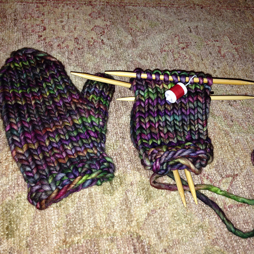 Ravelry: elliebelly's Super Bulky Mittens for Iceland