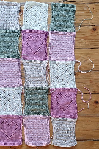 Ravelry: Pretty Patchwork Baby Blanket pattern by Ellie Woods