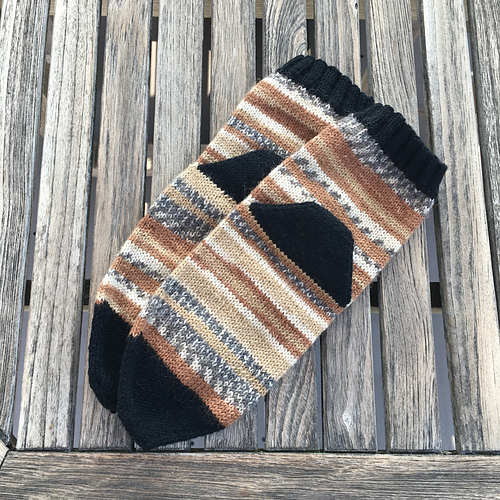 Ravelry: Simple Socks pattern by Emma Manos
