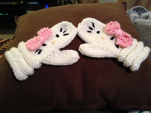 Ravelry: Hello Kitty Mittens pattern by Aunt Janet's Designs