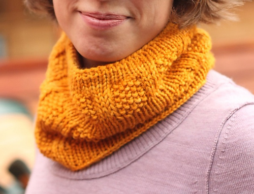 Ravelry: Yellow Brick Road Cowl pattern by Kat Archer