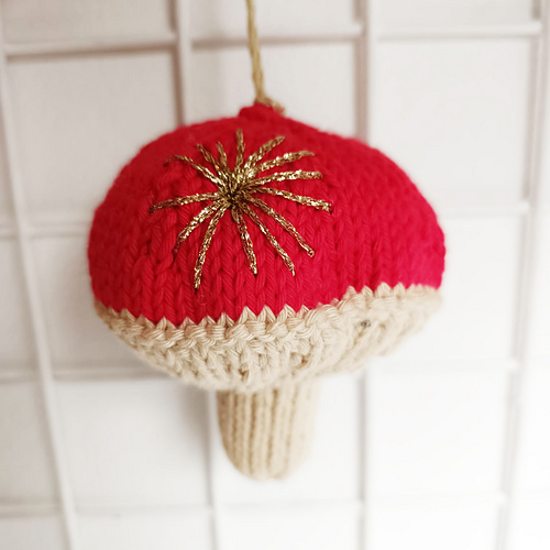 Ravelry: Cozy Toadstools pattern by Emma Munn
