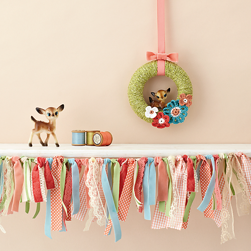 Ravelry: Mini Spring Wreath pattern by Emma Lamb