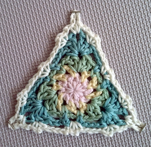 Ravelry: Simple But Cute Triangle Motif pattern by Emmy Faranda