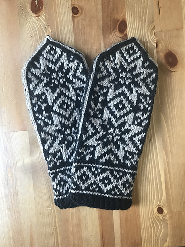 Ravelry: Emma's Ice Flower Mittens pattern by Runningyarn