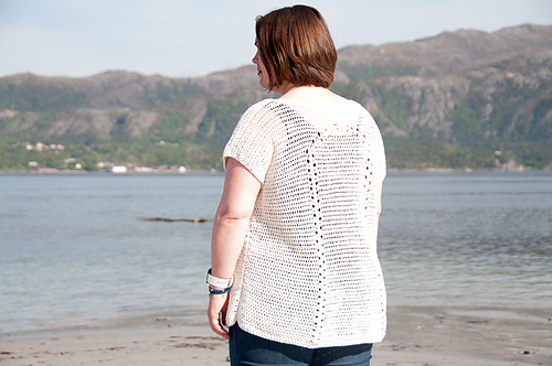 Ravelry: Alba Top pattern by Joy of Motion Crochet | Janne Kleivset