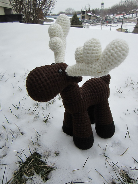 Ravelry: Crocheted Moose pattern by Evelyn Pham