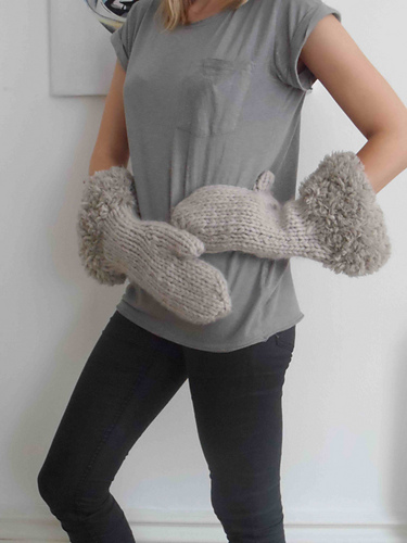 Ravelry: 2. Fur Cuff Mitts pattern by Erika Knight