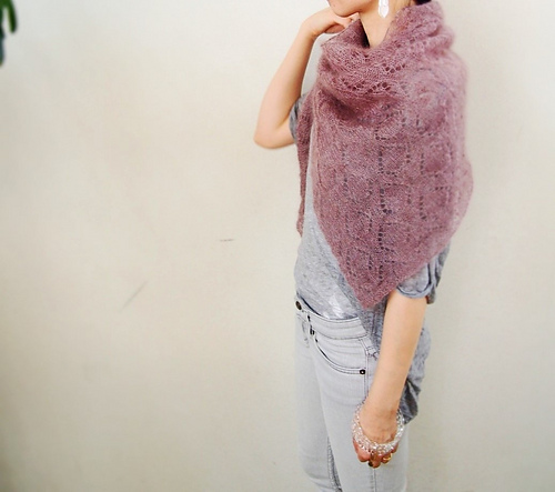 Ravelry: Volute pattern by Nadia Crétin-Léchenne