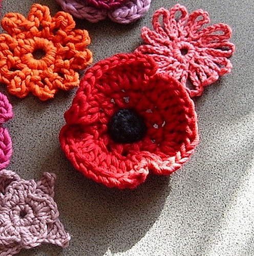 Ravelry: Red Poppy pattern by Erssie