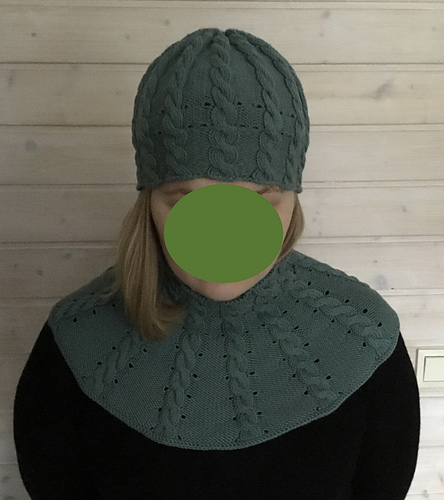 Ravelry: Lue og hals pattern by Anne-Lise Rørdal