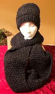 Ravelry: esteewynn's Moss Stitch Moebus with hat