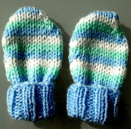 Ravelry: Plain or Striped Set pattern by Esther Kate