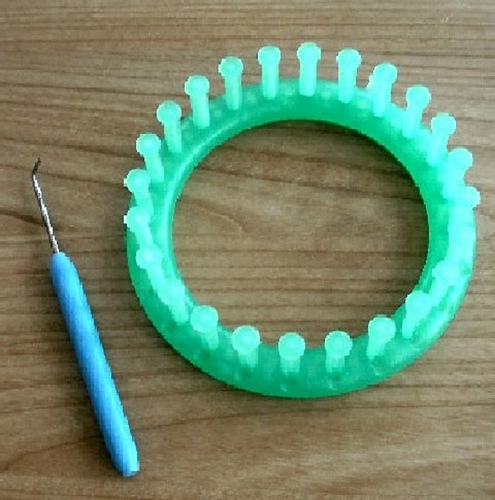 Ravelry: Knifty Wristers pattern by Esther Kate