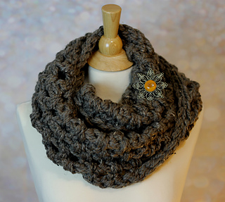 Ravelry: Outlander Inspired Crochet Cowl pattern by Esther Po