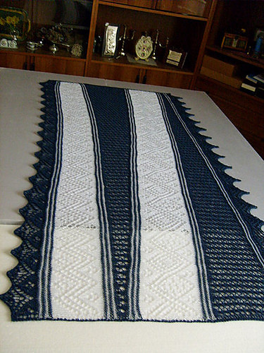 Ravelry: Stola / stole *DonnaRocco* pattern by Birgit Freyer