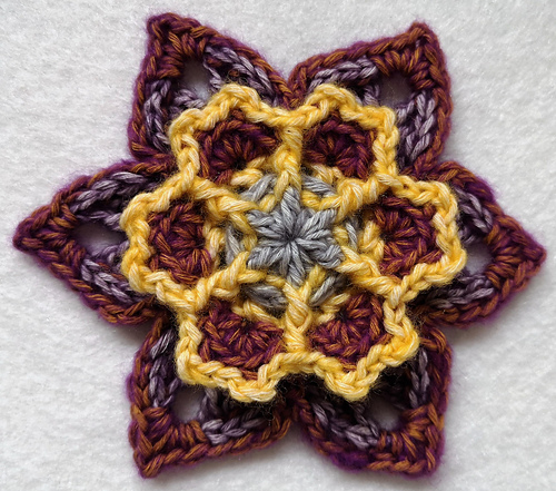 Ravelry: Star Flake Embellishment pattern by Evelin Karu