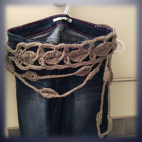 Ravelry: Fall Leaves Ruffle Belt pattern by Sheri K