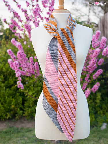 Ravelry: Nectar Scarf pattern by Heather Walpole