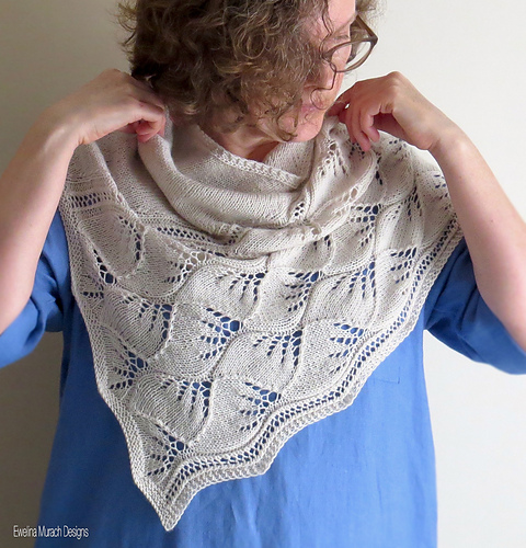 Ravelry: Magnolia Shawl pattern by Ewelina Murach