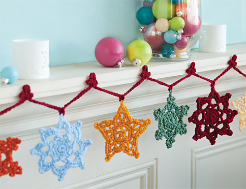 Ravelry: Snowflake Garland pattern by Susan Lowman