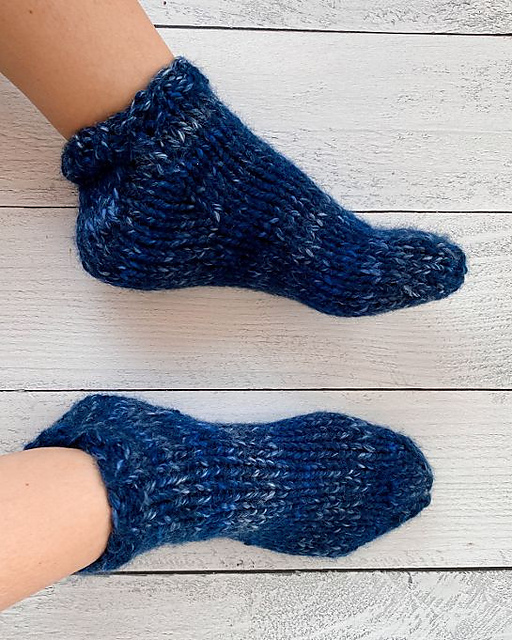 Ravelry: Super Bulky Ankle Socks pattern by Amanda Saladin