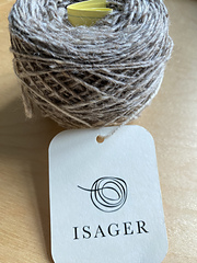 Ravelry: Isager Yarn Tweed