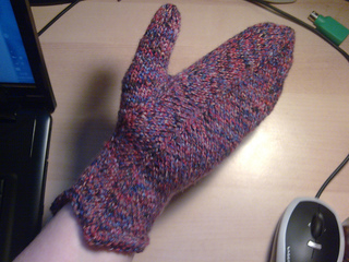 Ravelry: Mitred mittens pattern by Charlie Hallam