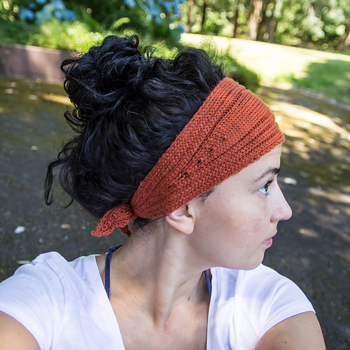 Sometimes it's the little things! I cast on this headband Thursday and ...