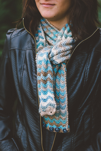 Ravelry: Cannon Beach Convertible Scarf pattern by Sarah Lora
