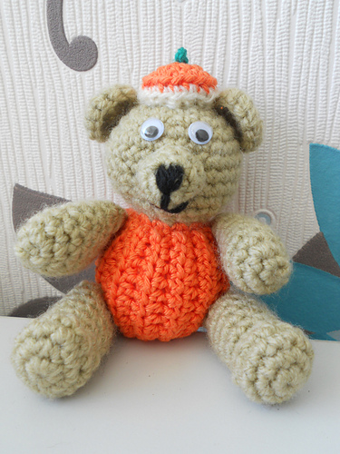 Ravelry: Pumpkin Bear pattern by Kathleen Stuart