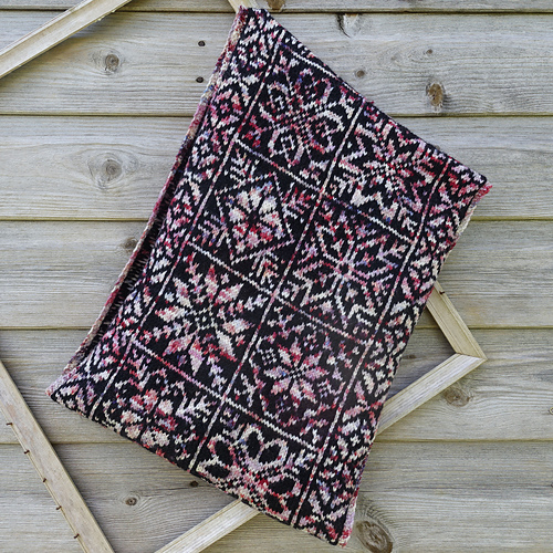 Ravelry: Fair Isle Snowflake Snood pattern by Mrs E James