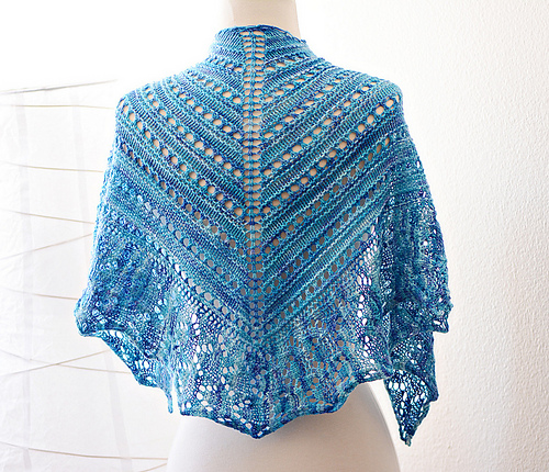 FO My first ever shawl! I’m in love with finger weight yarn and I may ...