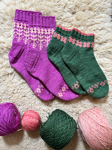 Ravelry: Flower Gathering Socks pattern by Allison Lutes