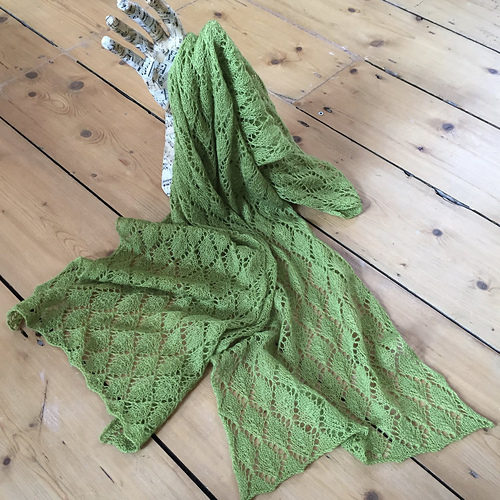 Ravelry: Leaf Lace Scarf pattern by Fine Fettle Fibres