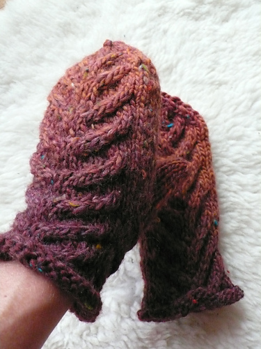 Ravelry: Leine vott - hjortegevir pattern by Randi Stoltz