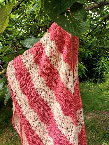 Ravelry: Magic Spell pattern by Nadia Crétin-Léchenne