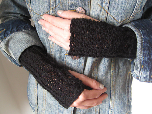 Ravelry: Speedy Armlets pattern by Amanda Berry