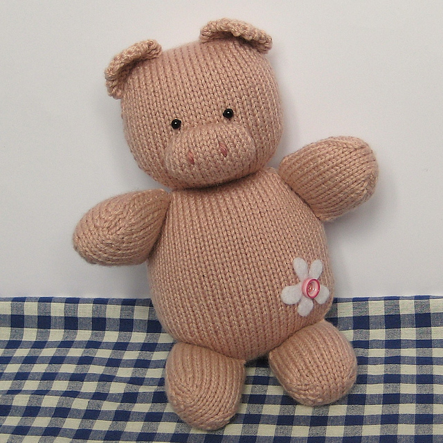 Ravelry: Penny Pig pattern by Amanda Berry