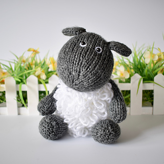 Ravelry: fluffandfuzz's Loopy Sheep
