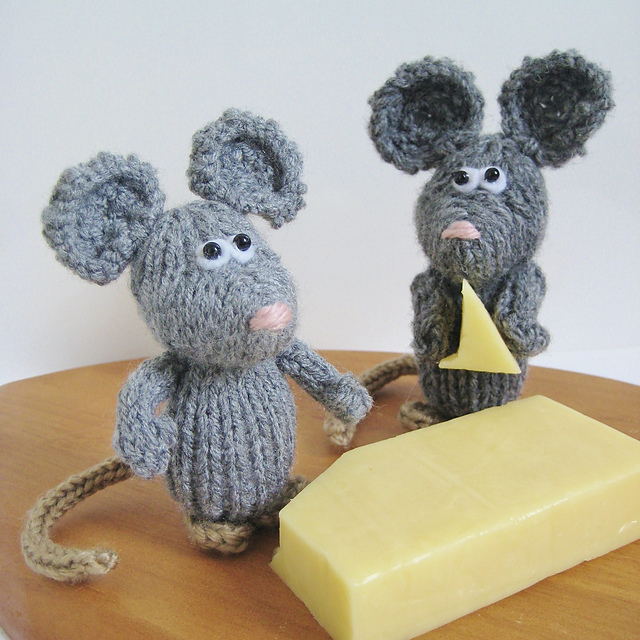 Ravelry: Dinky Mice pattern by Amanda Berry
