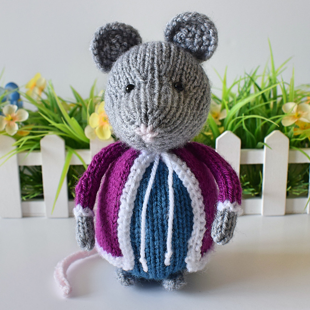 Ravelry: Dora Mouse pattern by Amanda Berry
