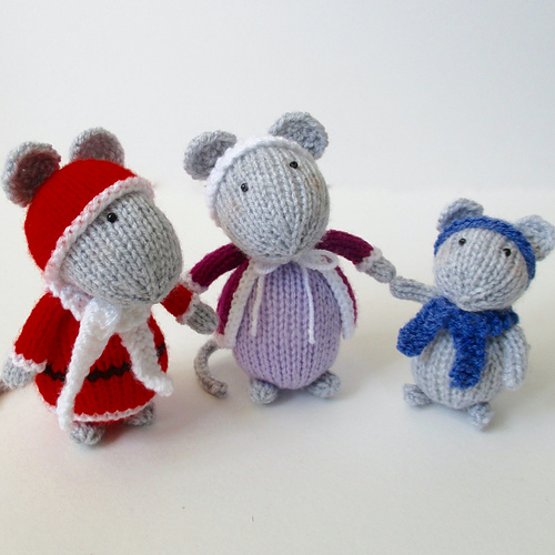 Ravelry: Festive Mice pattern by Amanda Berry