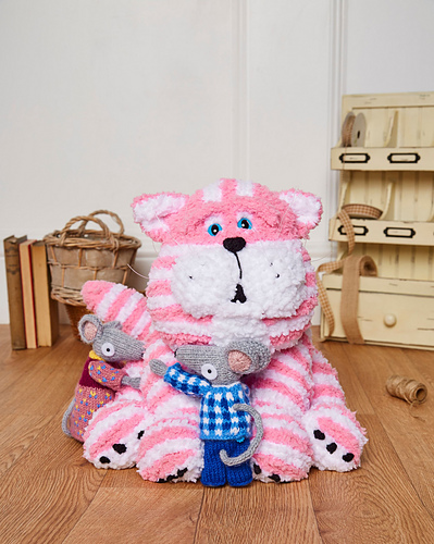 Ravelry: Bagpuss and Mice pattern by Amanda Berry